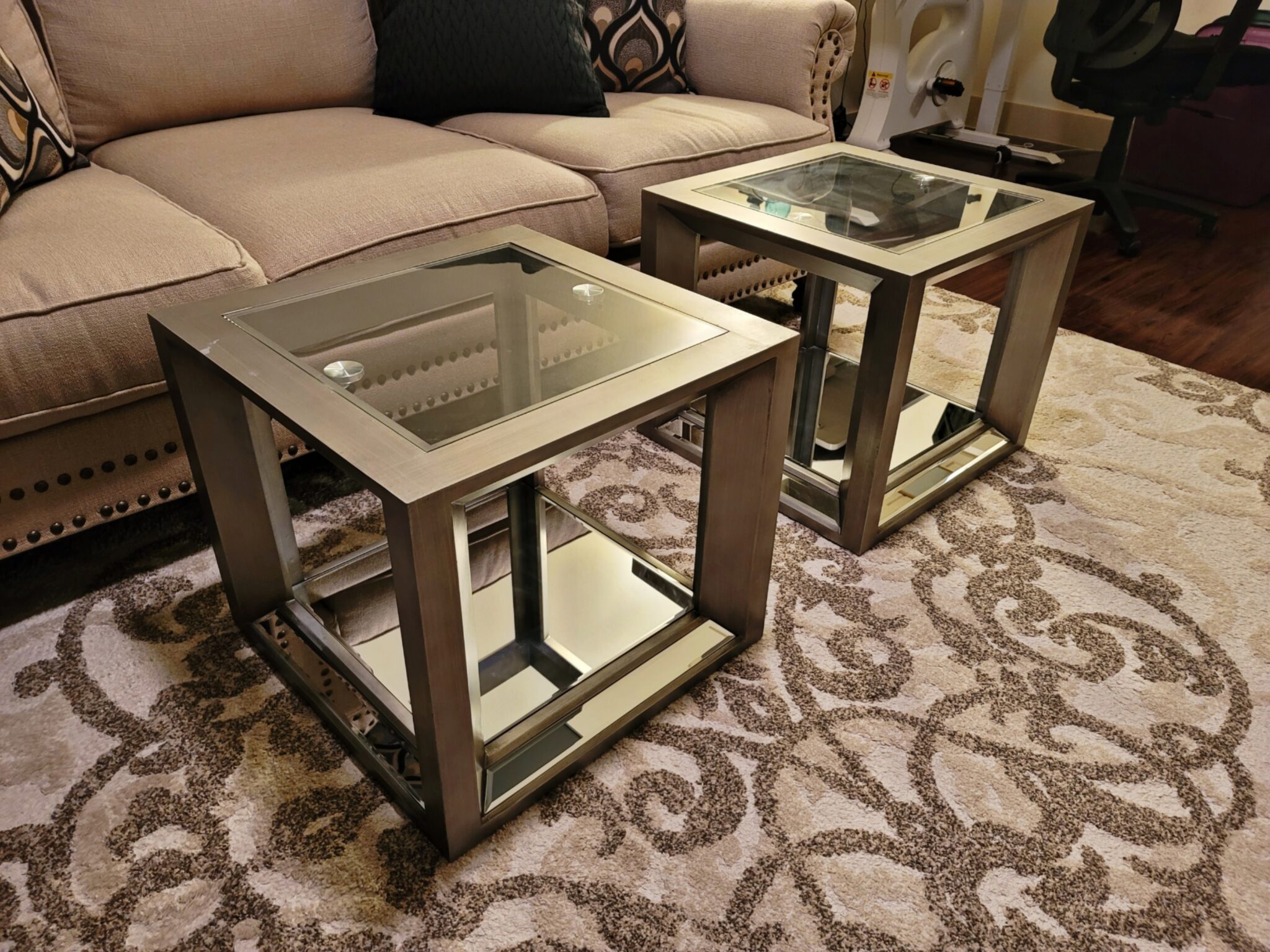 Flip of the Week: How To Take Photos That Turned A $30 Pair of Tables ...